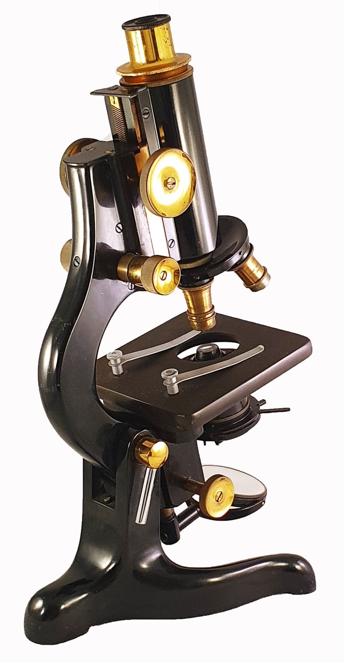A close-up of a microscopeDescription automatically generated