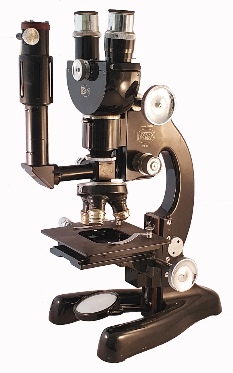 A close-up of a microscopeDescription automatically generated